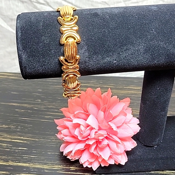 Avon | Jewelry | Vintage Signed Avon Gold Tone Fluted Link Bracelet ...